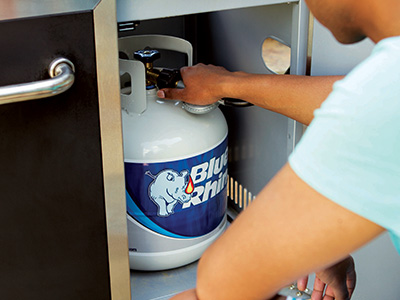 Grilling Safety Tips | Propane 101 | Blue Rhino